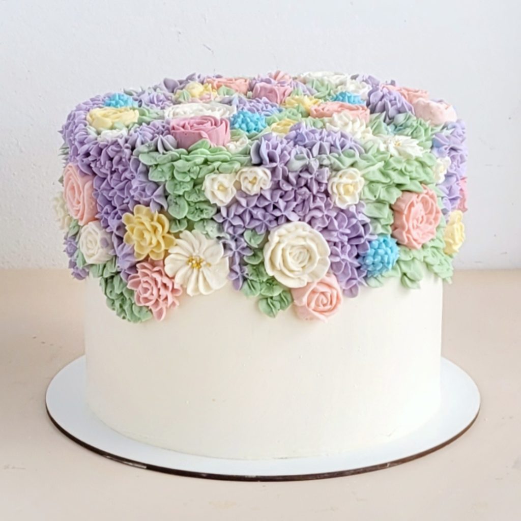 Buttercream flowers- Layer Cake - Nanus Bakery